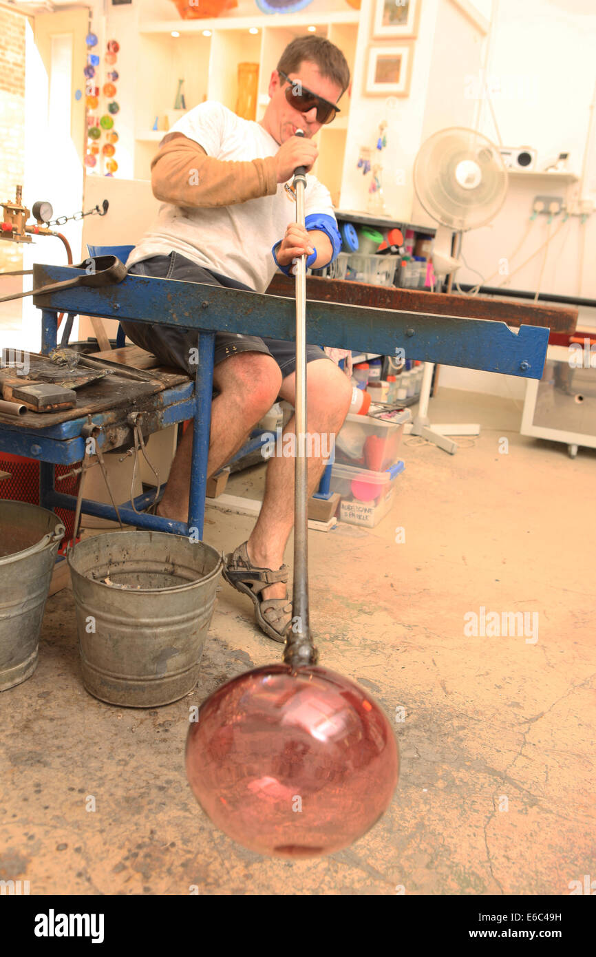 Glass blowing at a glass furnace hi-res stock photography and images ...