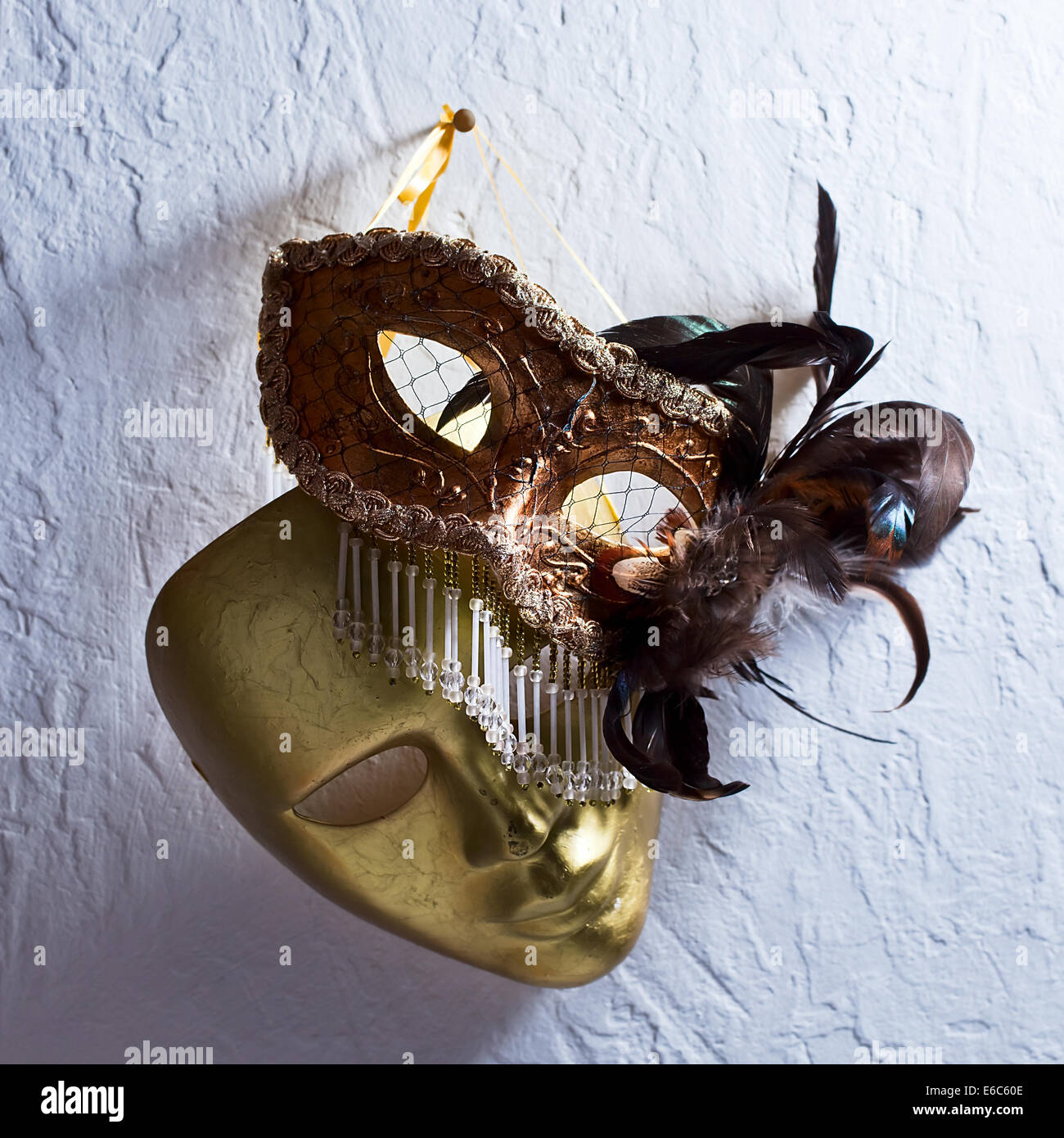 Gold plaster mask hi-res stock photography and images - Alamy