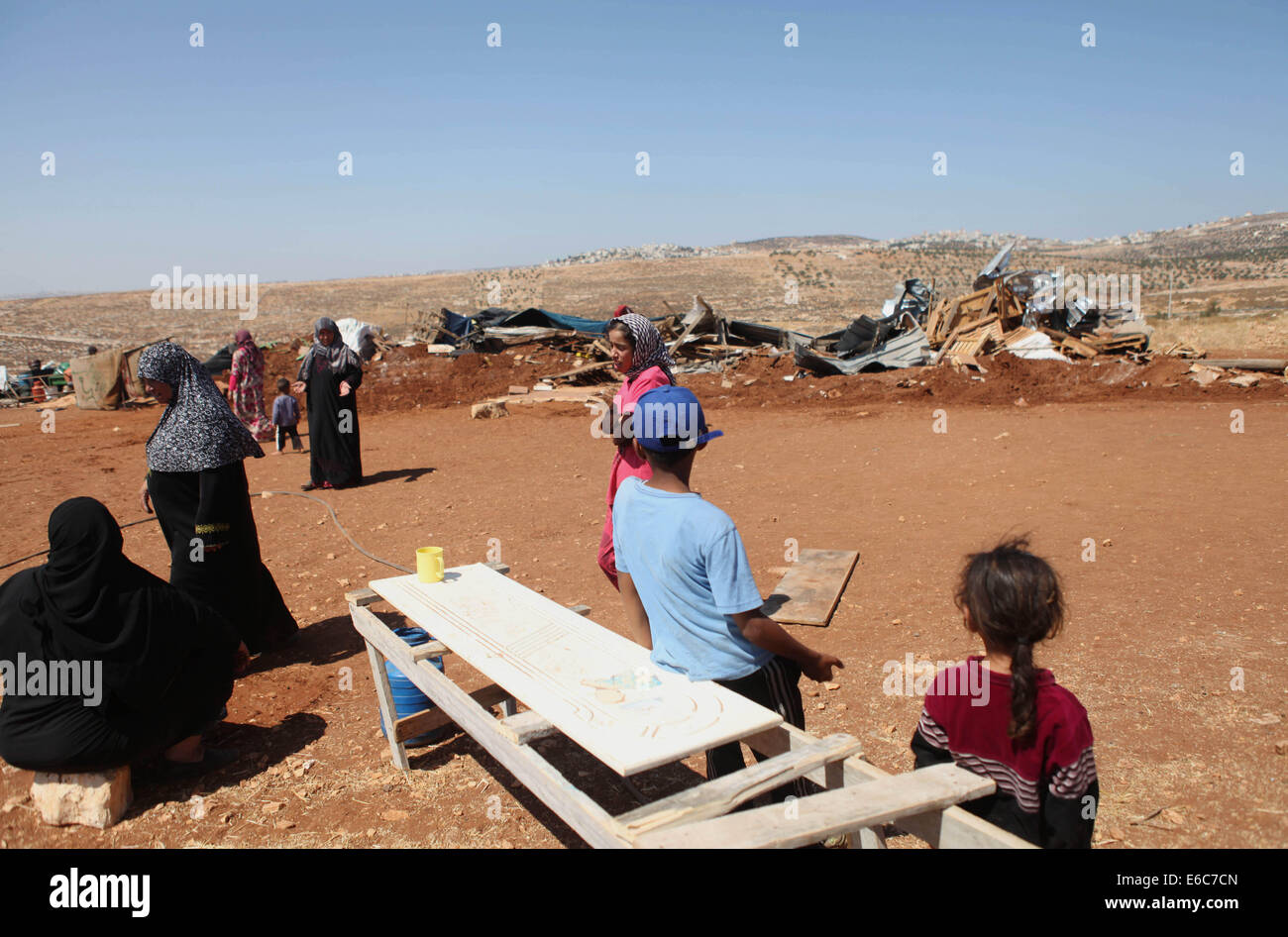 Ramallah, West Bank, Palestinian Territory. 20th Aug, 2014. Palestinian ...