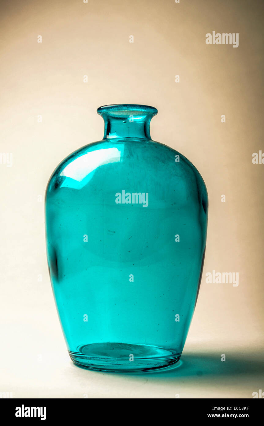 Recycled blue glass hi-res stock photography and images - Alamy