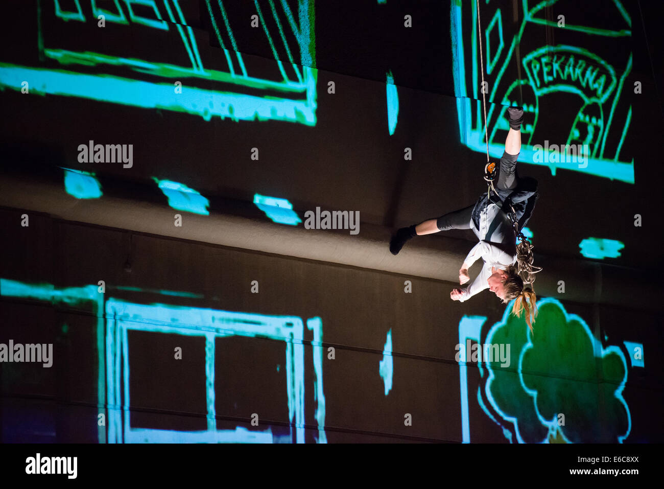 Vertigo - vertical dance with multimedia, street theatre show by ...