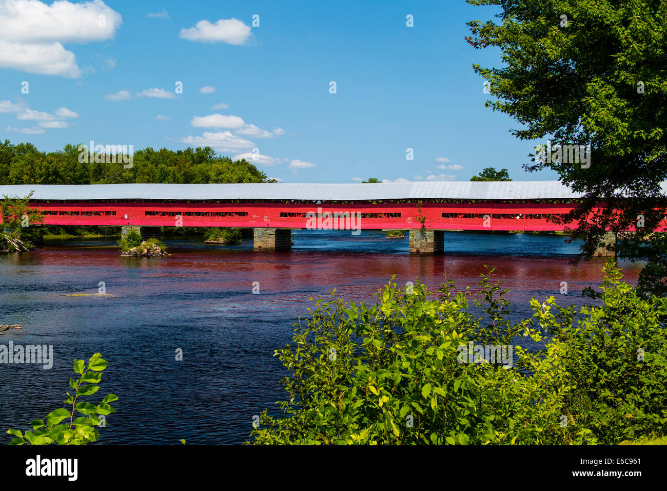 Covered bridges quebec hi-res stock photography and images - Alamy