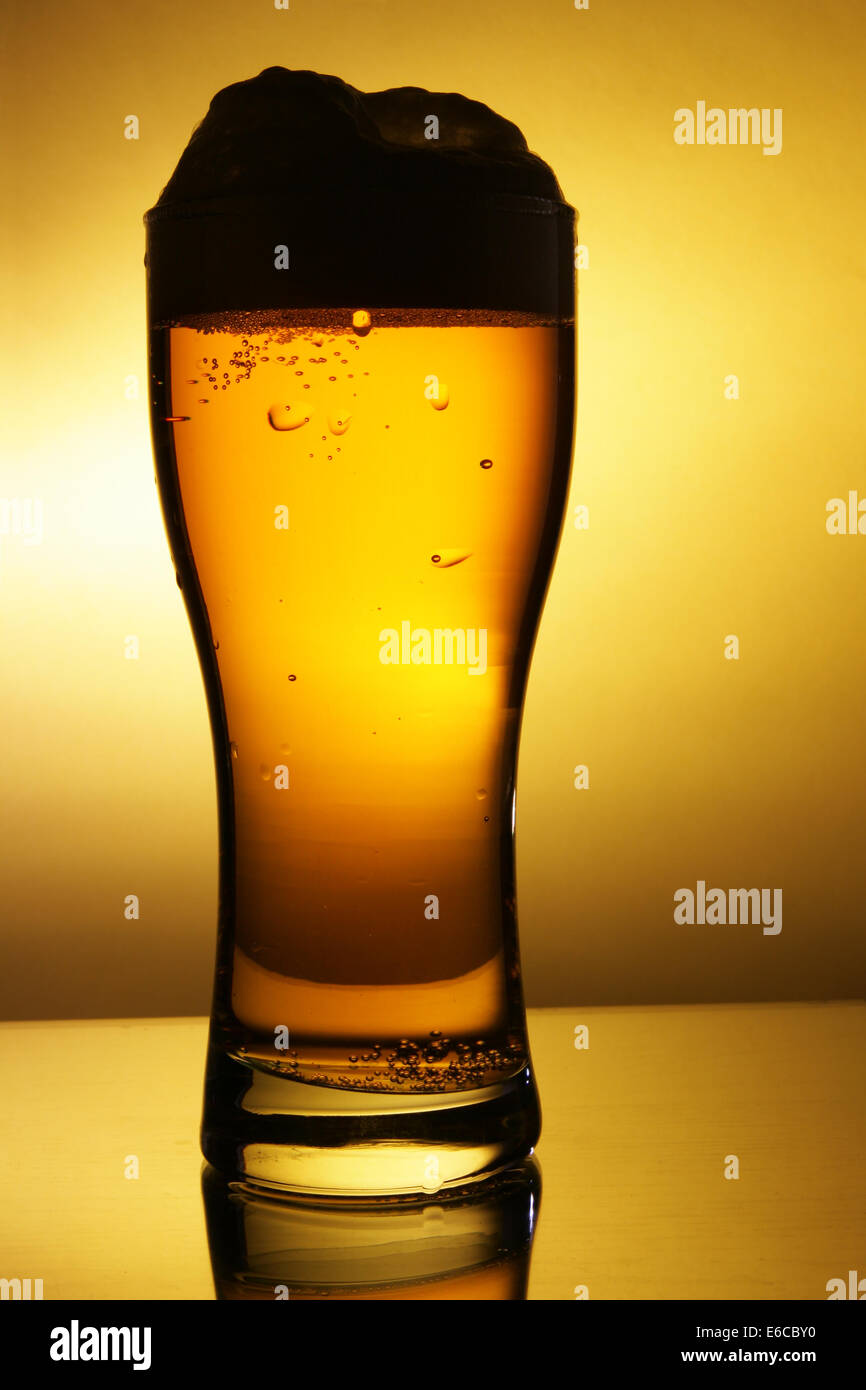 Glass outline hi-res stock photography and images - Alamy