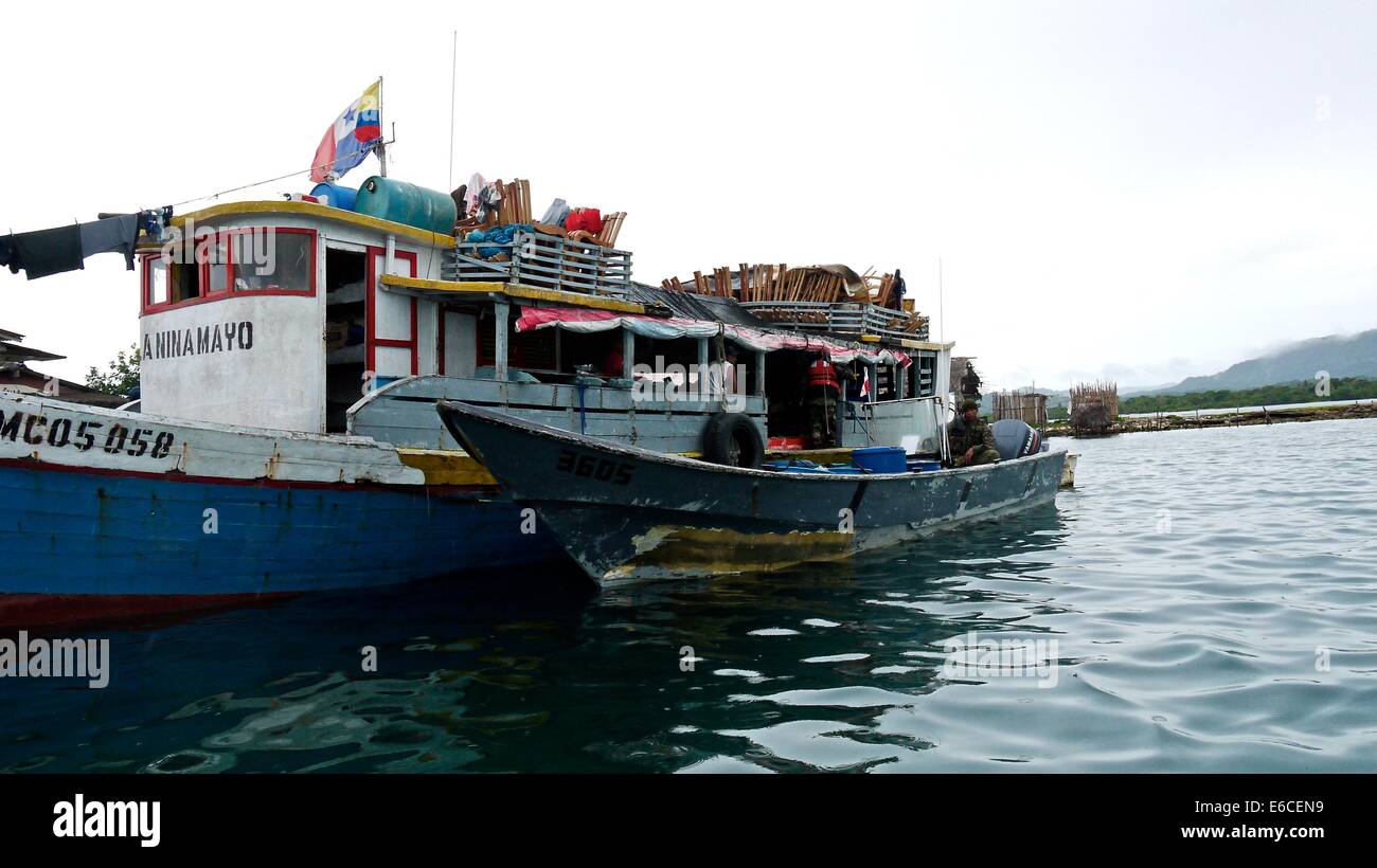 Panamanian police force inspecting Caribbean Islands border with ...