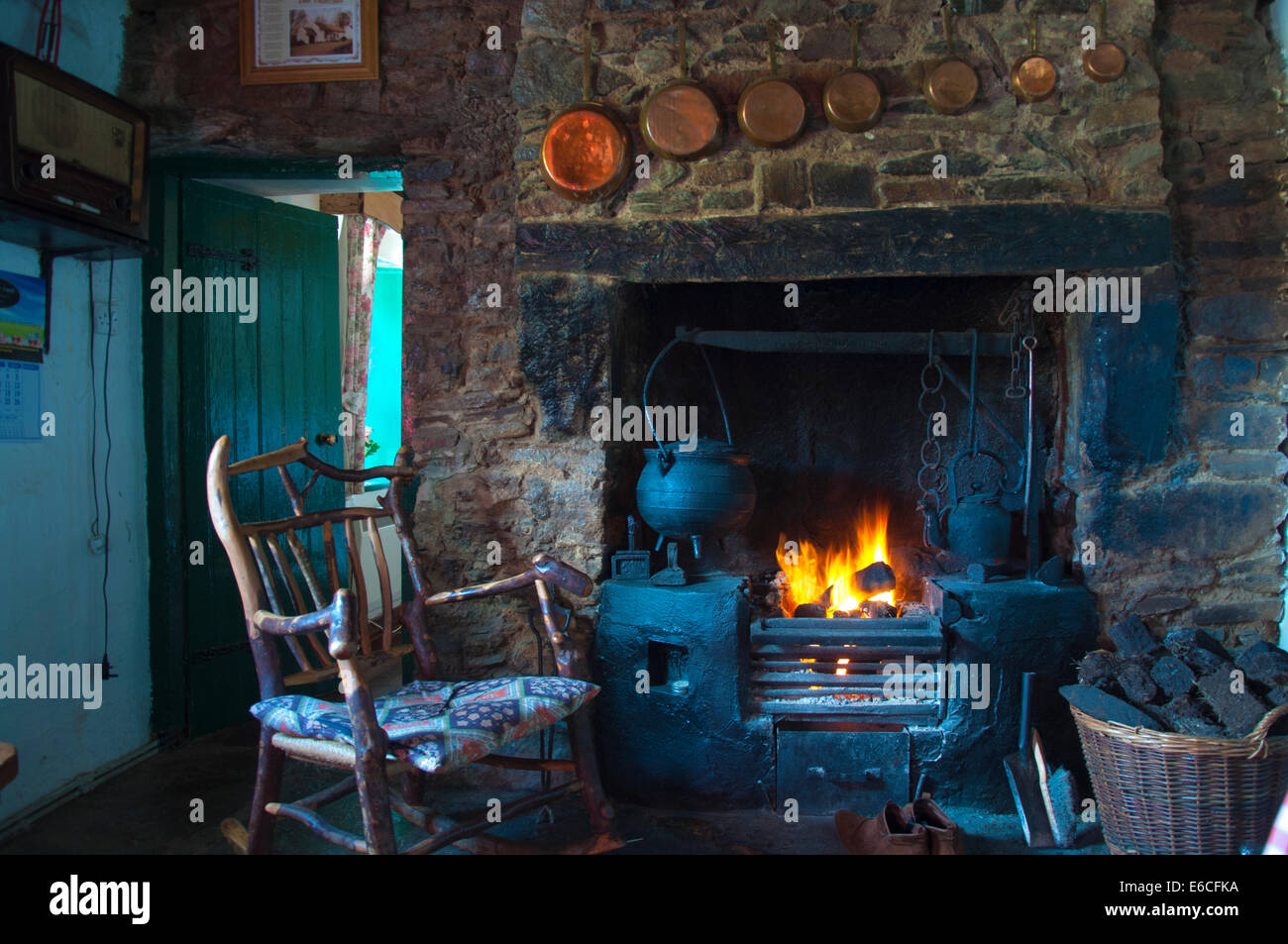 Irish cottage fireplace hi-res stock photography and images - Alamy