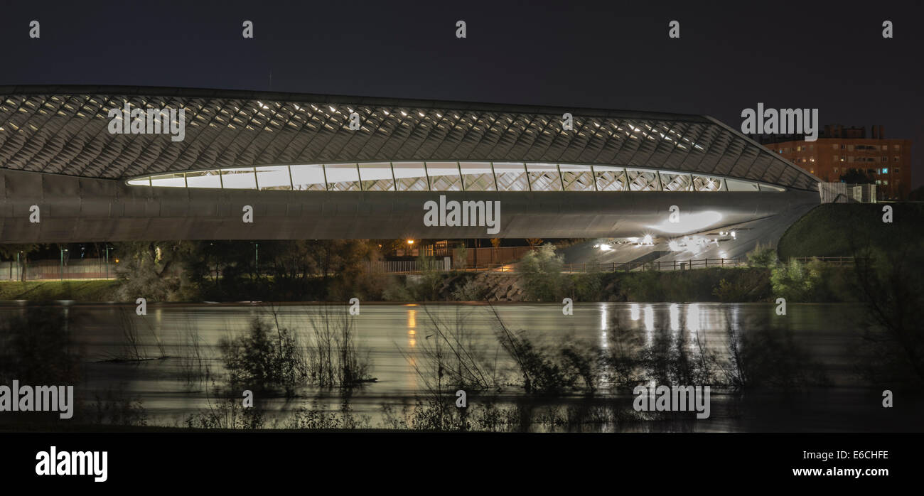 Bridge Pavilion by night. Expozaragoza Winter street scene in Saragossa ...
