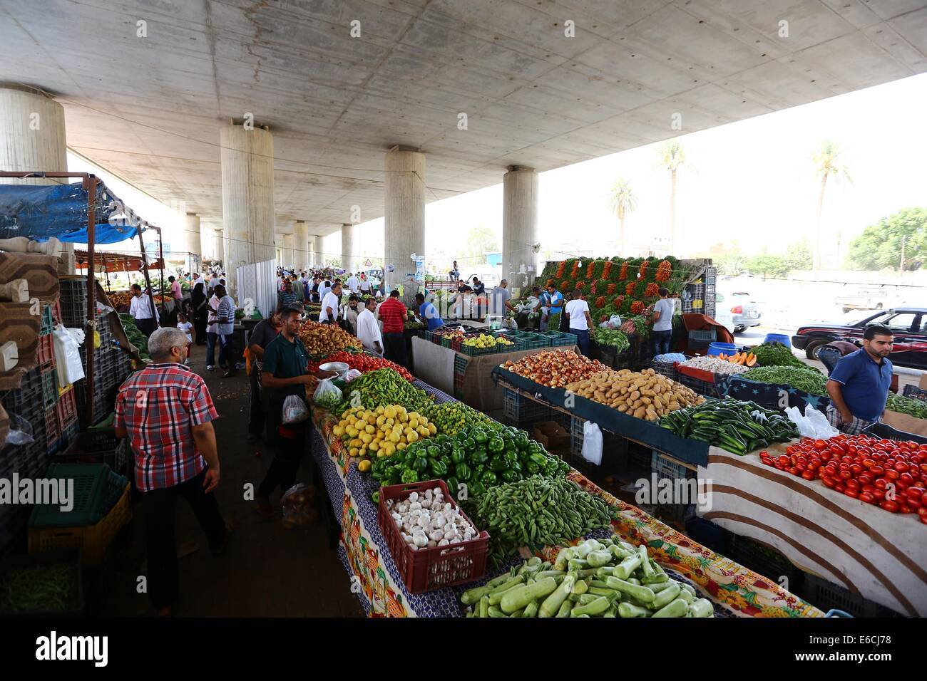 Fruit scarcity hi-res stock photography and images - Alamy