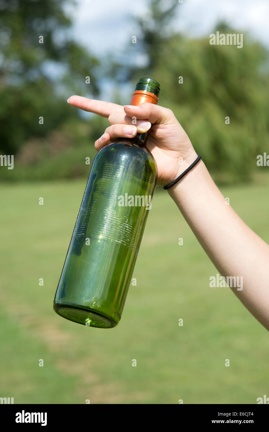 Beer and wine bottles hi-res stock photography and images - Alamy