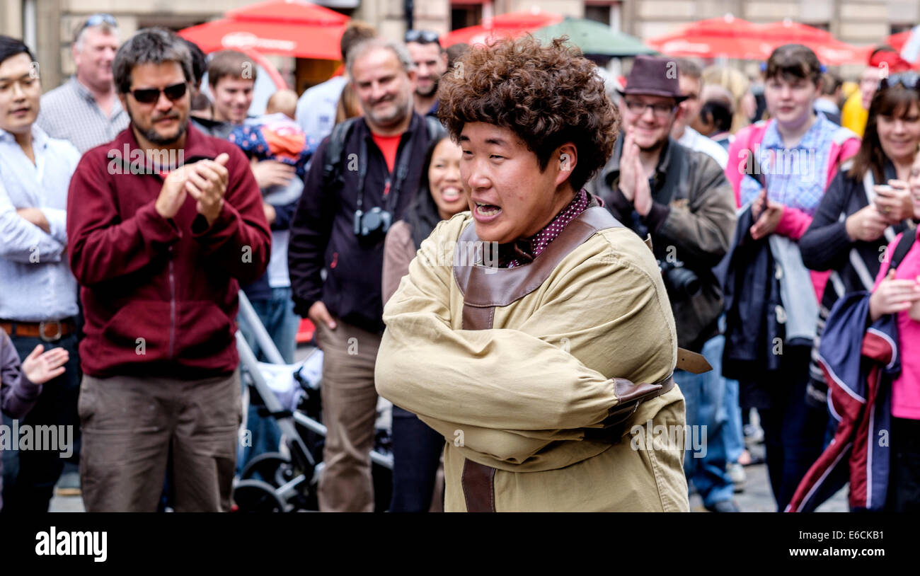 Escapologist hi-res stock photography and images - Alamy