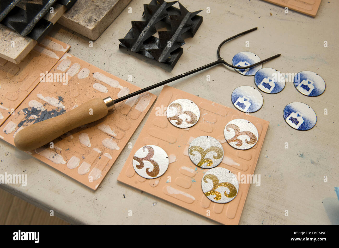 Enameling Stock Photos & Enameling Stock Images - Alamy