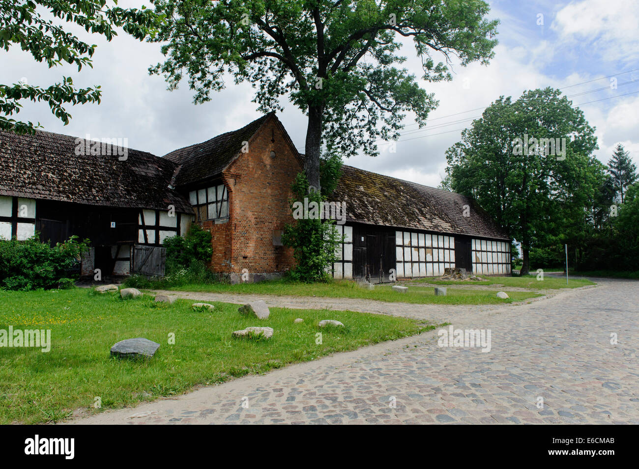 Slowinian half-timberd house in Swolowo, Poland, Europe Stock Photo - Alamy