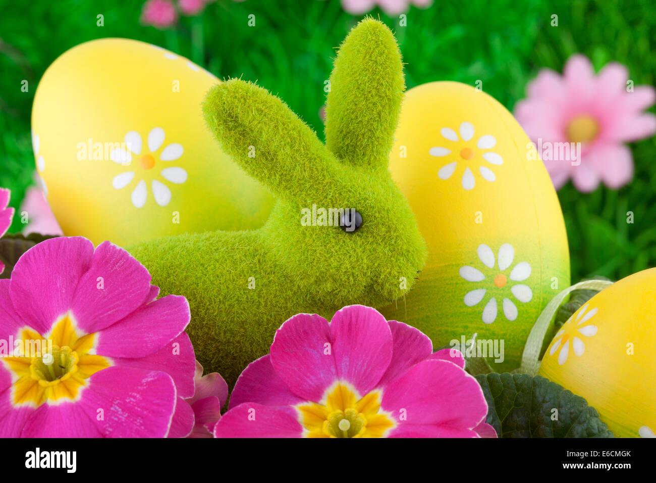 Easter bunny eggs flowers hi-res stock photography and images - Alamy