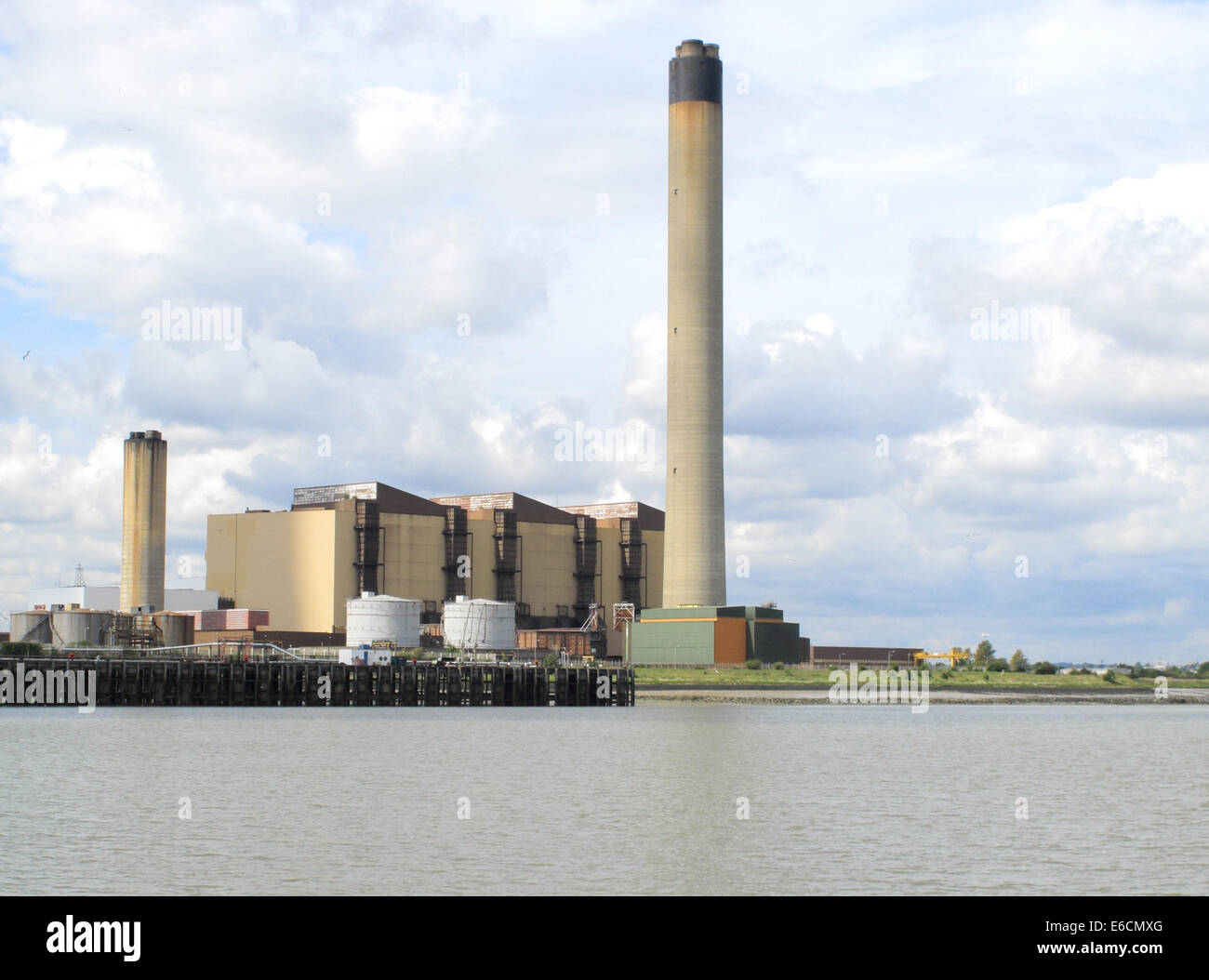 A view of Littlebrook power station by the Thames river near Dartford ...