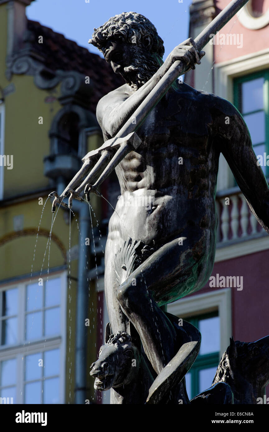 Neptune Fountain (Fontana Neptuna) on the Long Market (Dlugi Targ) in ...