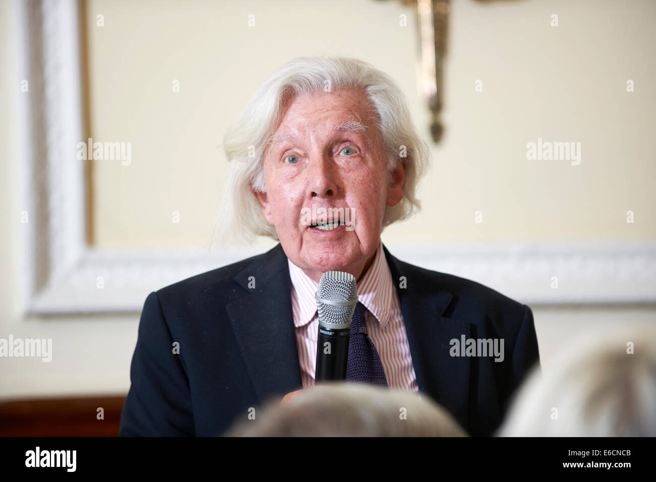 Ronald Blythe speaking at The Oldie Literary Lunch 19/8/14 Stock Photo ...