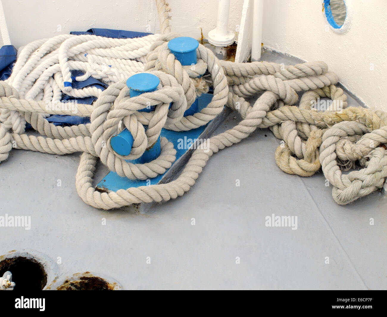 Coils of string hi-res stock photography and images - Alamy