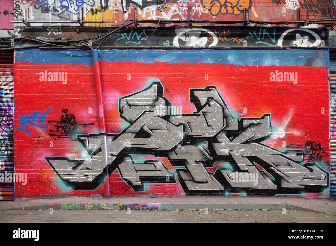 London authorised graffiti zone hi-res stock photography and images - Alamy