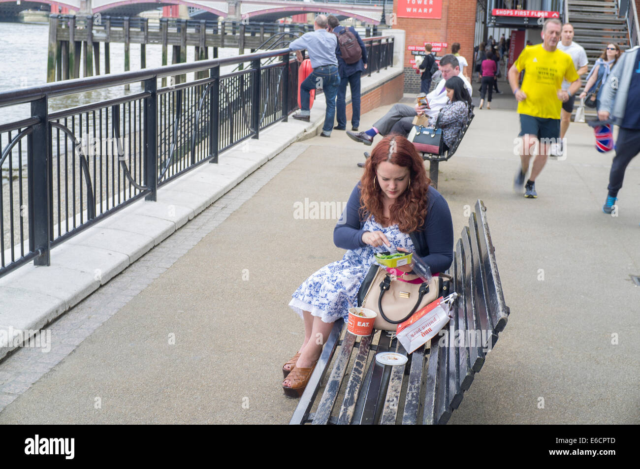 Lunch Al Fesco on London's South Bank ,UK Stock Photo - Alamy