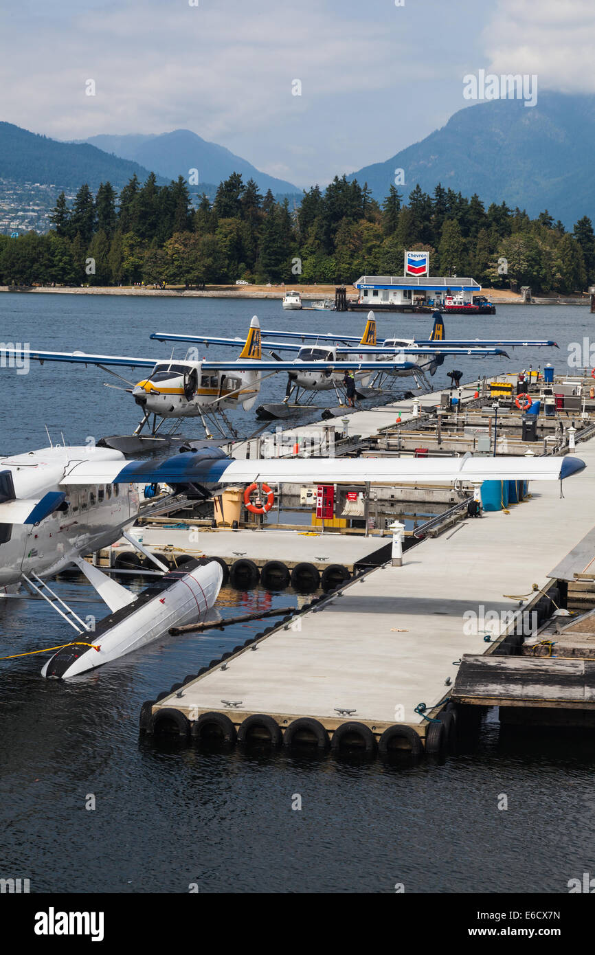 Seaplanes docked at the float-plane terminal in Vancouver, Canada Stock ...