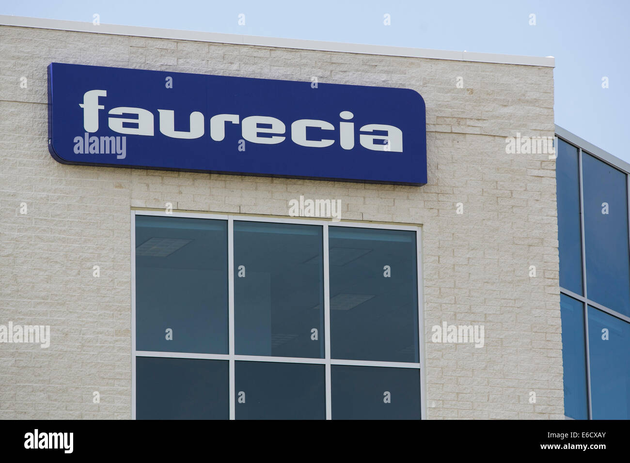 Logo faurecia hi-res stock photography and images - Alamy