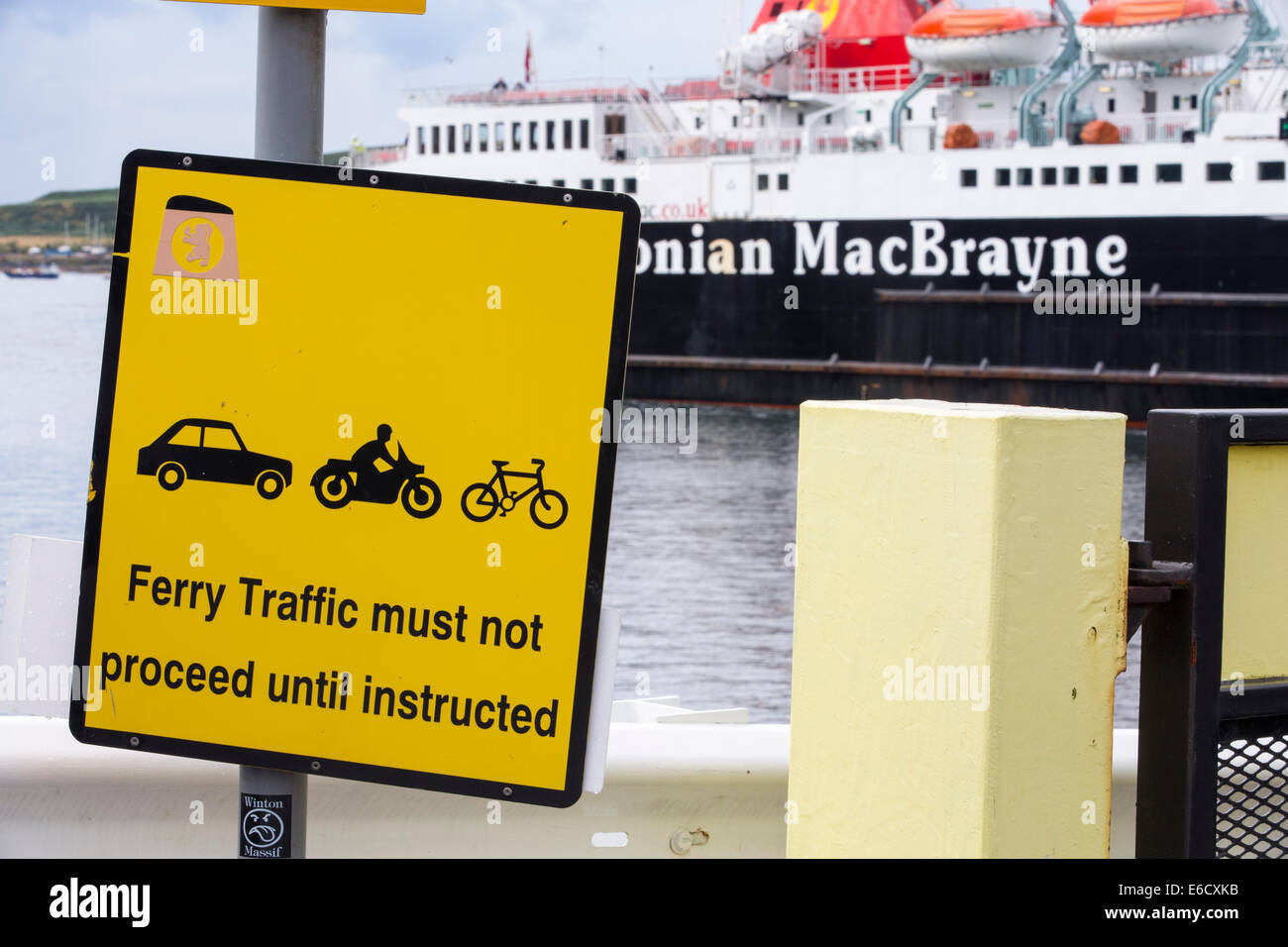 Car ferry sign hi-res stock photography and images - Alamy