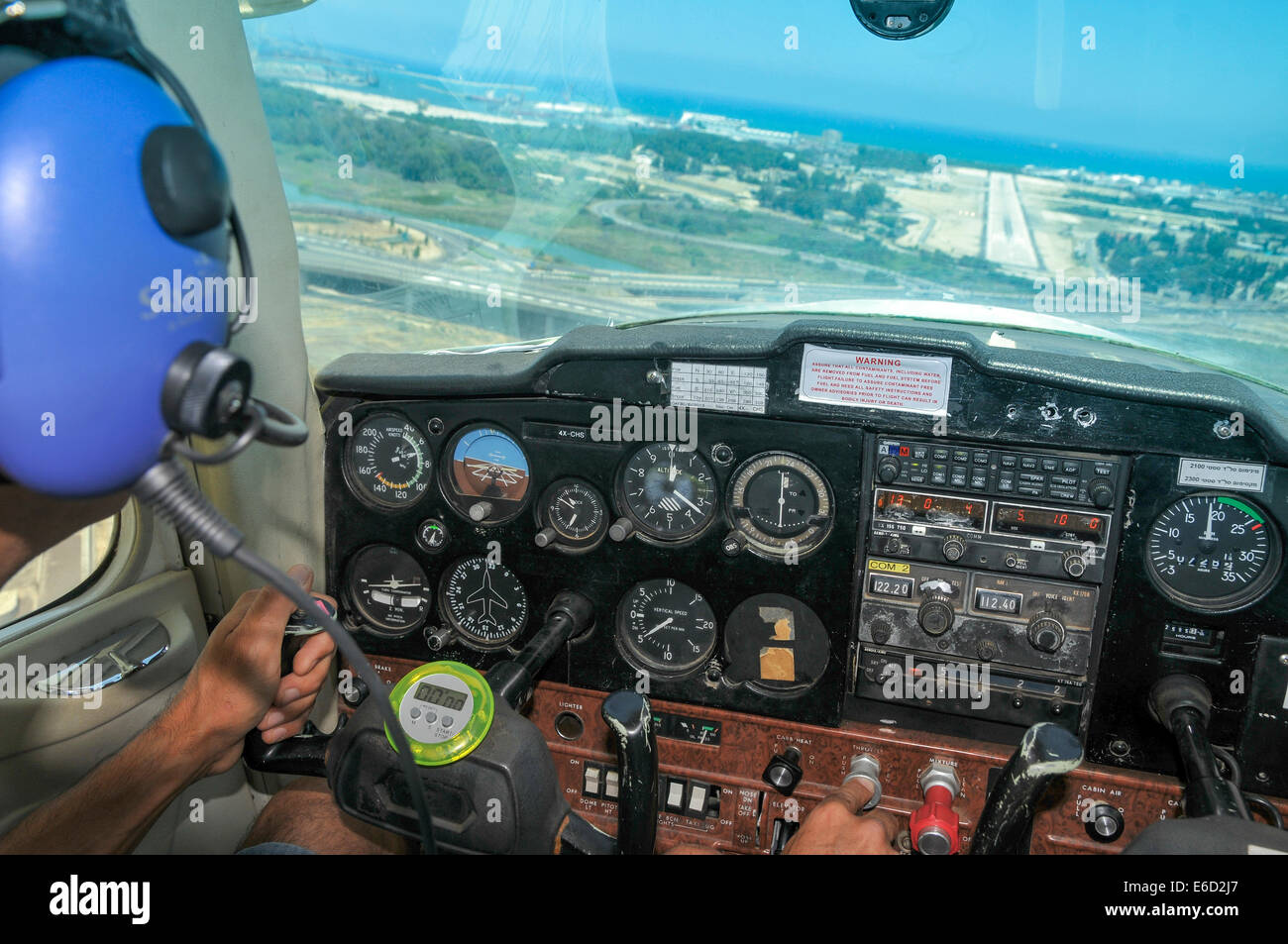Cessna Cockpit High Resolution Stock Photography and Images - Alamy