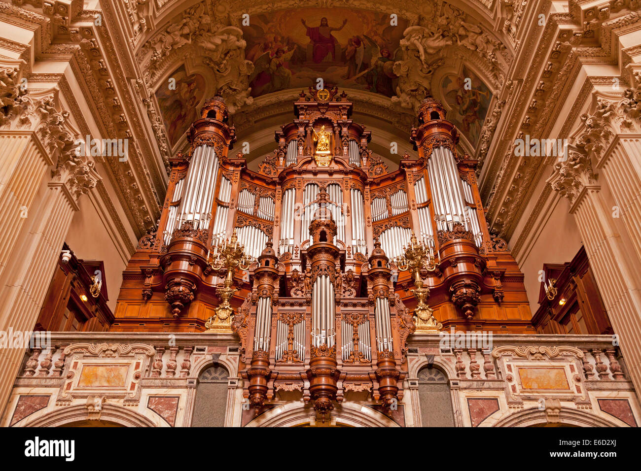 Organ cathedral berlin germany hi-res stock photography and images - Alamy