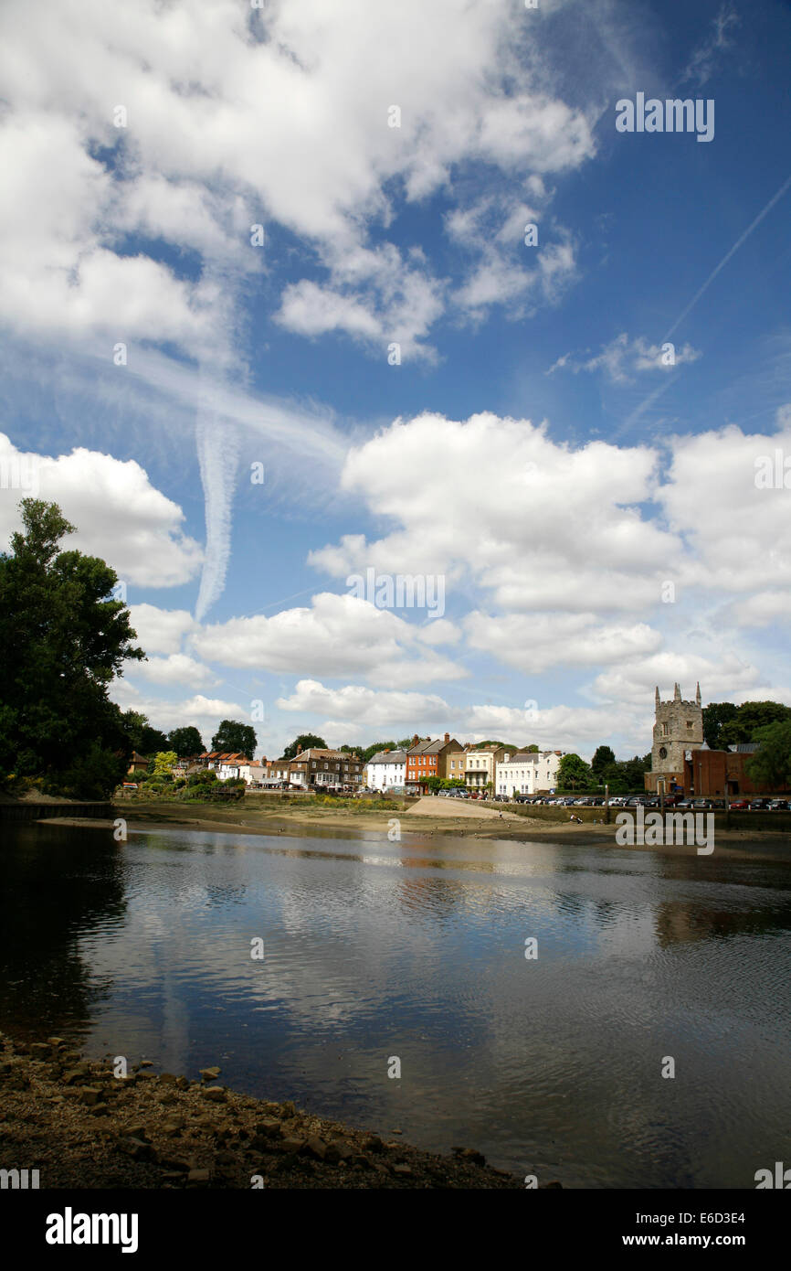 Isleworth hi-res stock photography and images - Alamy