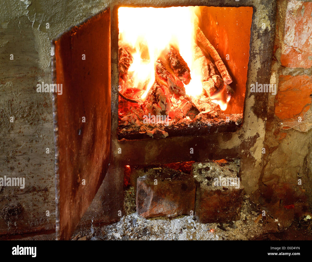 Open fire door hi-res stock photography and images - Alamy