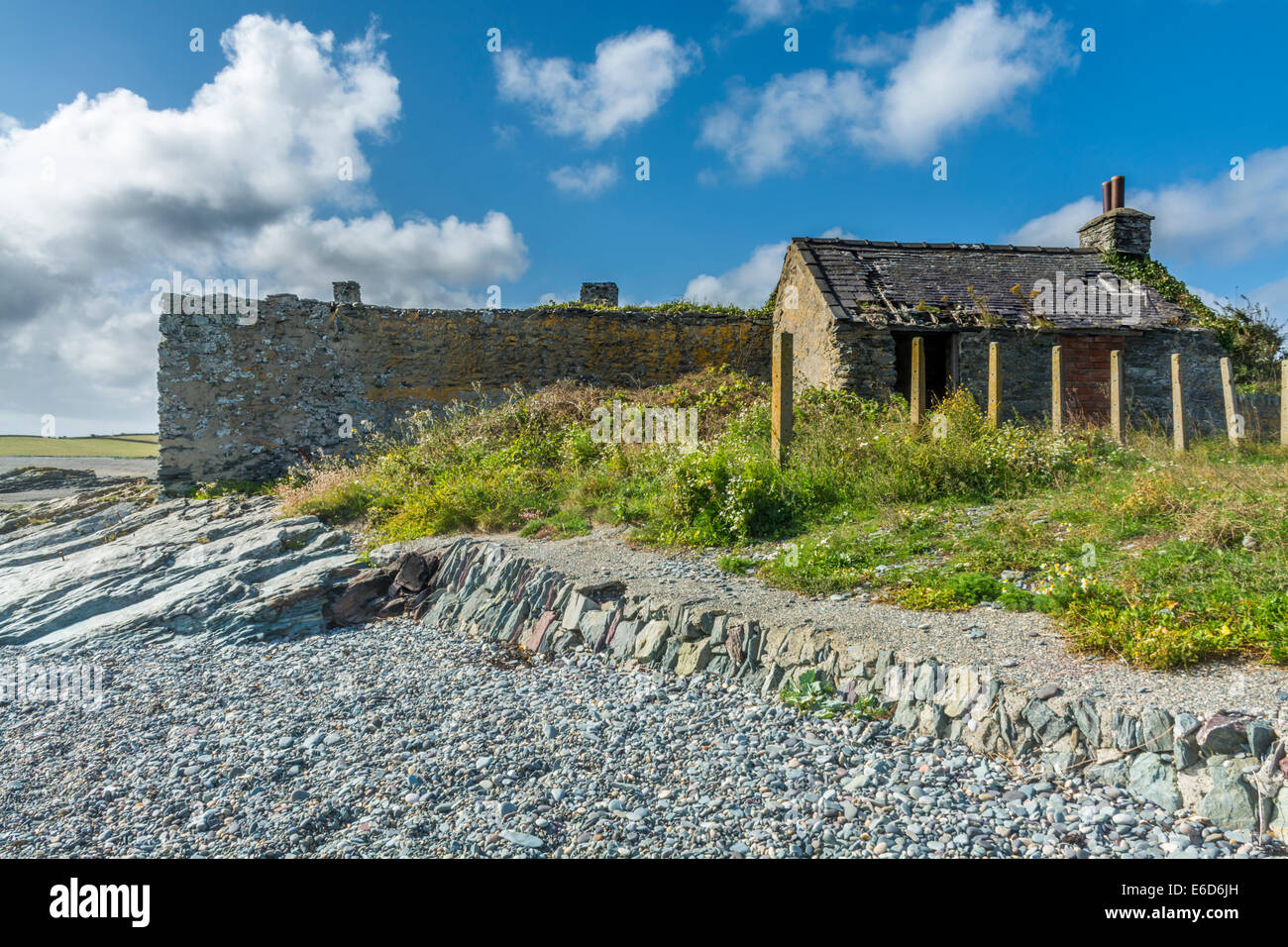 Building ruins at Cemlyn Bay, Anglesey, North Wales, UK Stock Photo - Alamy