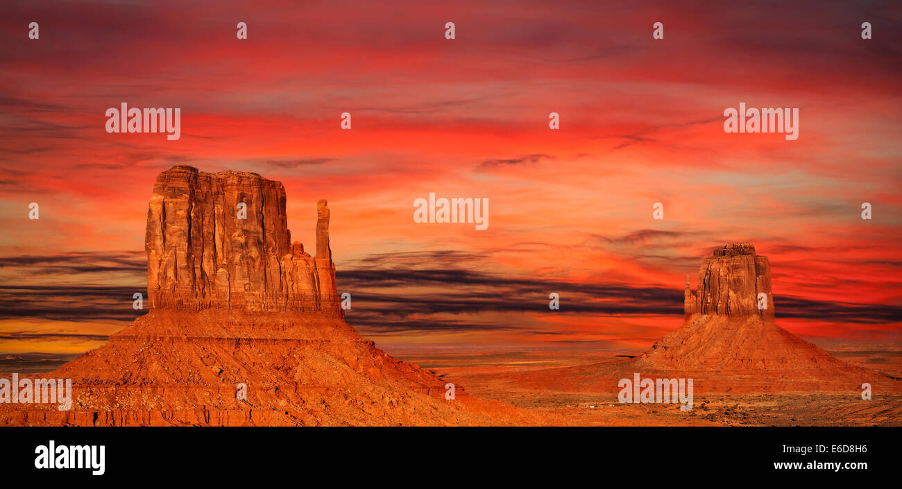 Monument valley silhouette hi-res stock photography and images - Alamy