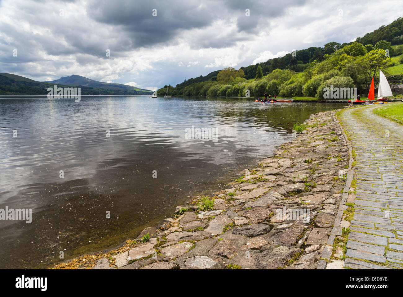 Welsh lakes hi-res stock photography and images - Alamy