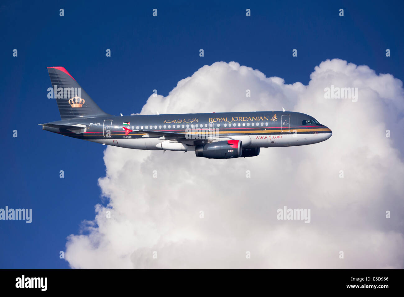 Royal Jordanian Airbus A319 Stock Photo - Alamy