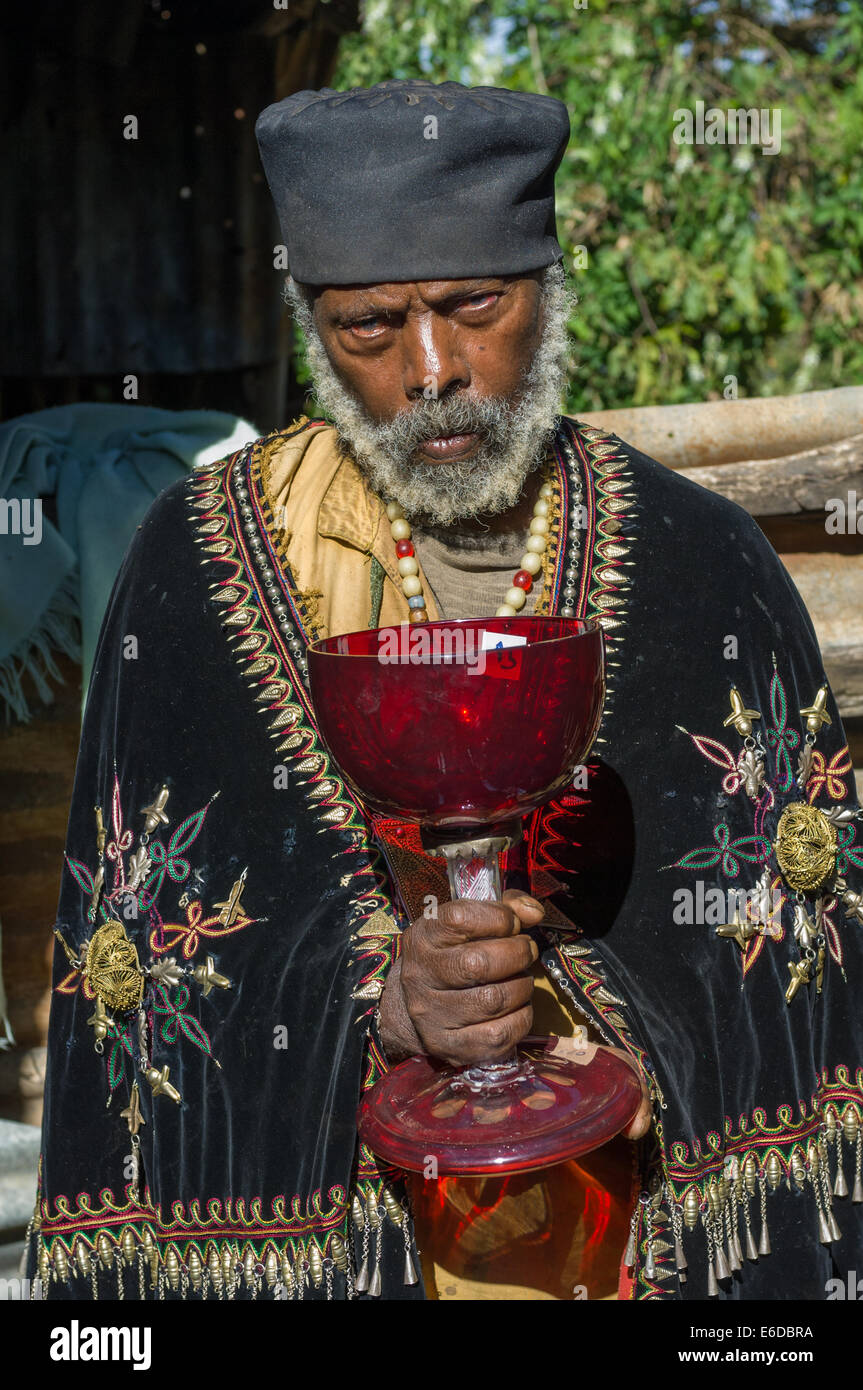 Red chalice hi-res stock photography and images - Alamy