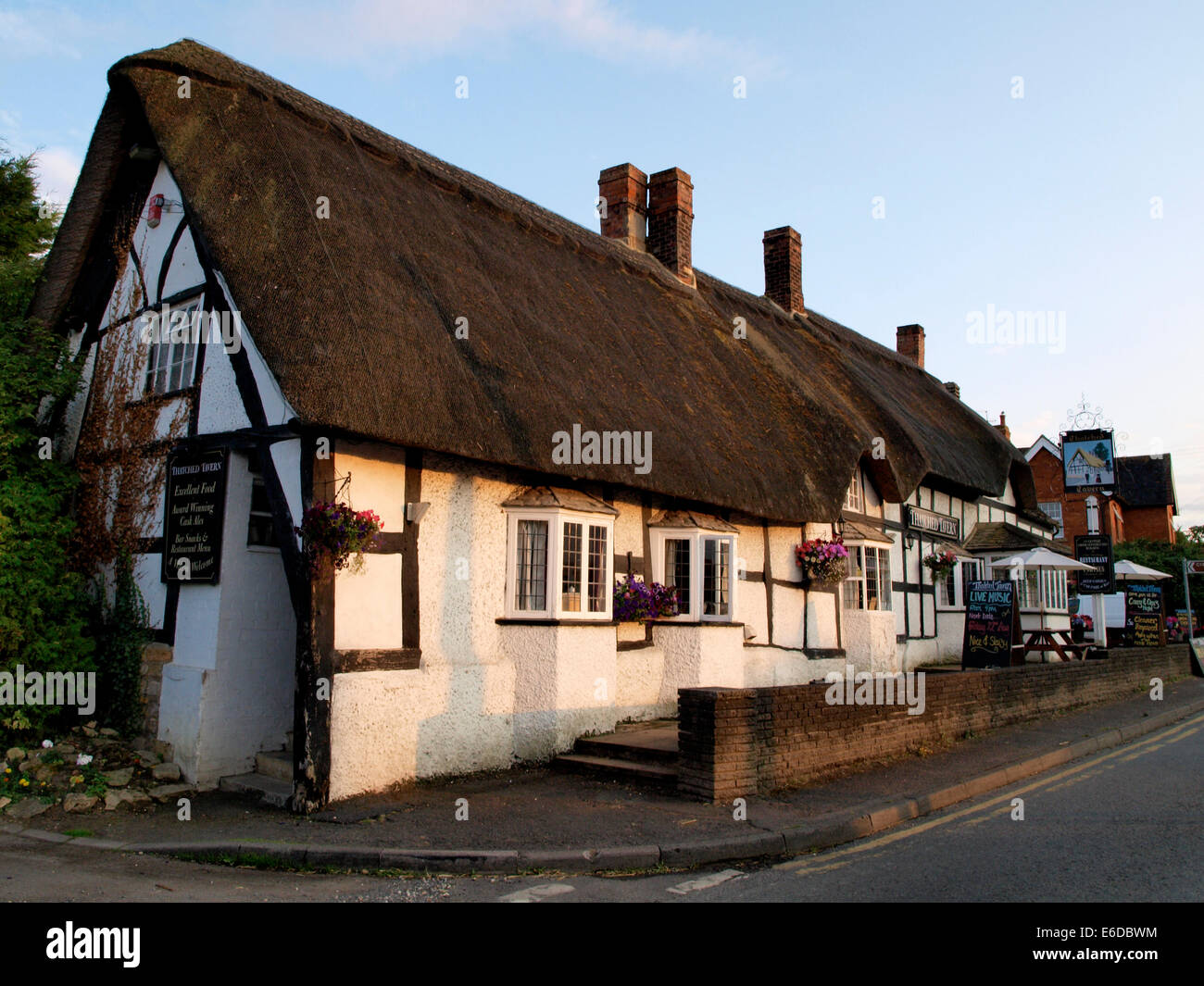 Thatched Tavern, a 13th century pub, Honeybourne, Worcestershire, UK ...