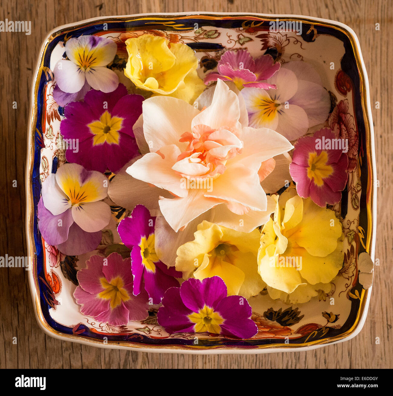 Charming floral display hi-res stock photography and images - Alamy