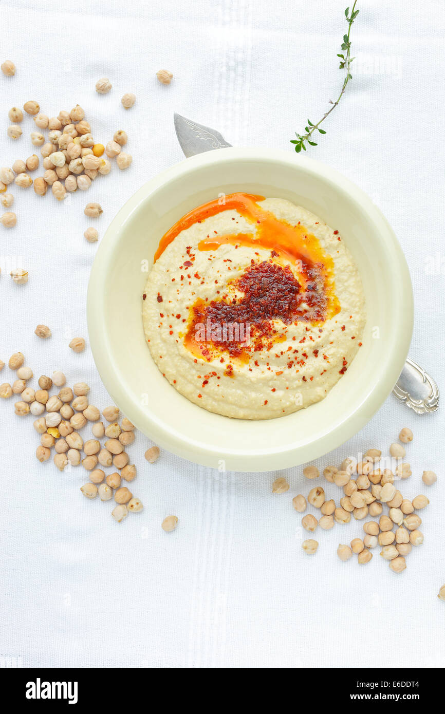 Hummus food hi-res stock photography and images - Alamy