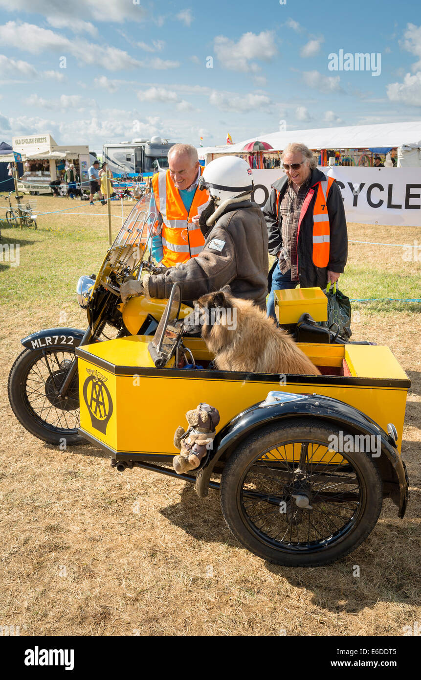 Aa patrol car hi-res stock photography and images - Alamy