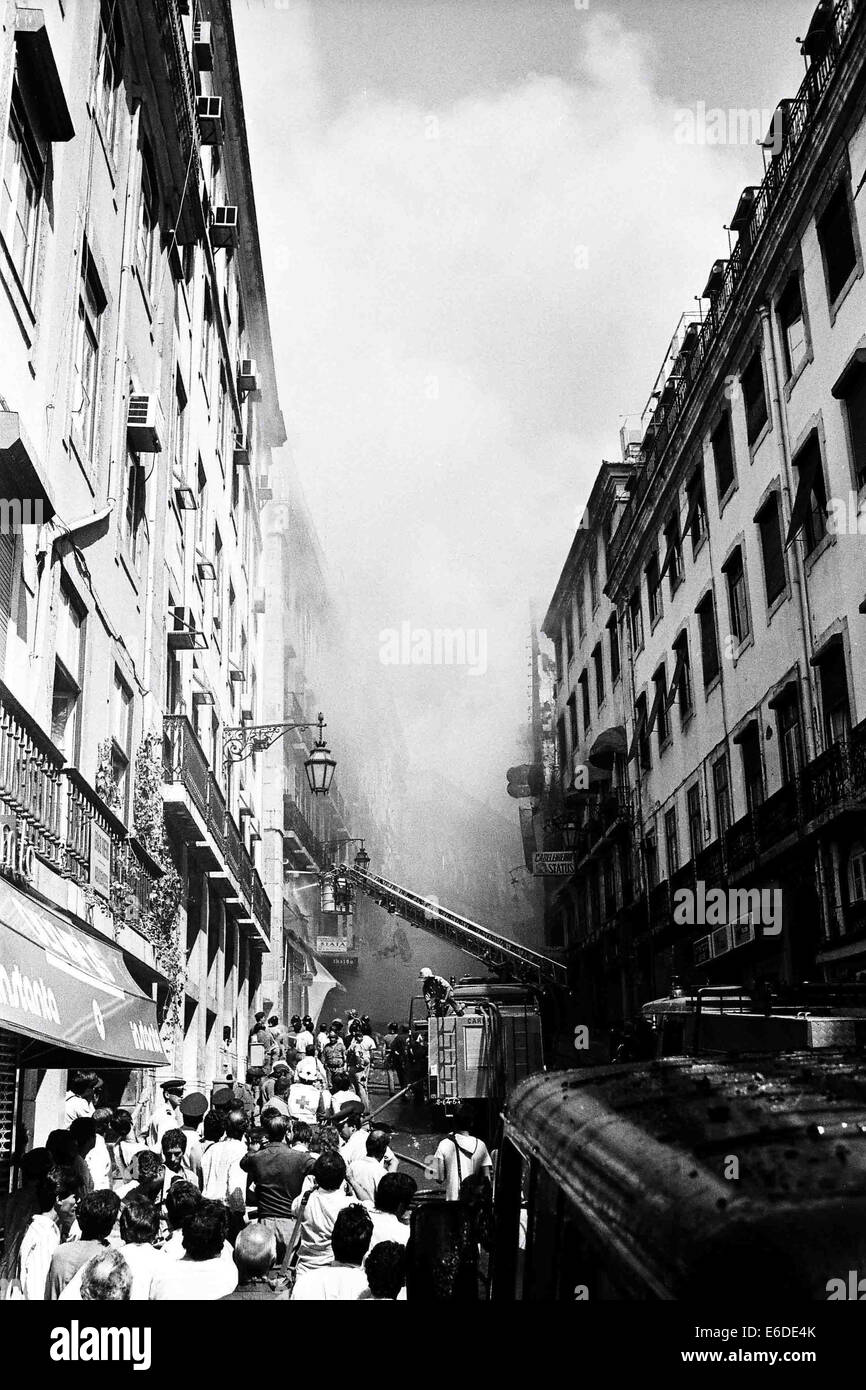 Burned Building High Resolution Stock Photography and Images - Alamy