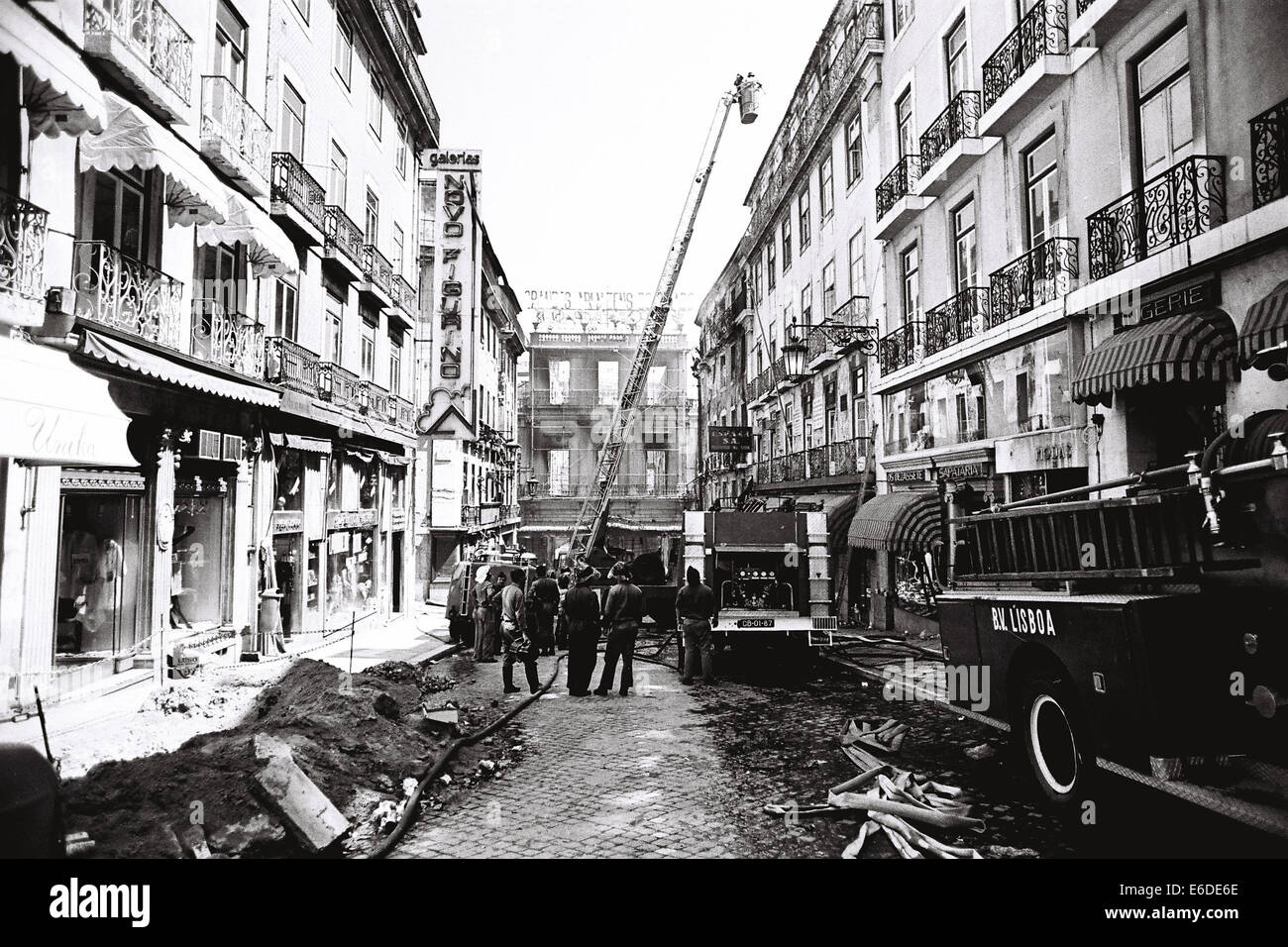 Burned Building High Resolution Stock Photography and Images - Alamy