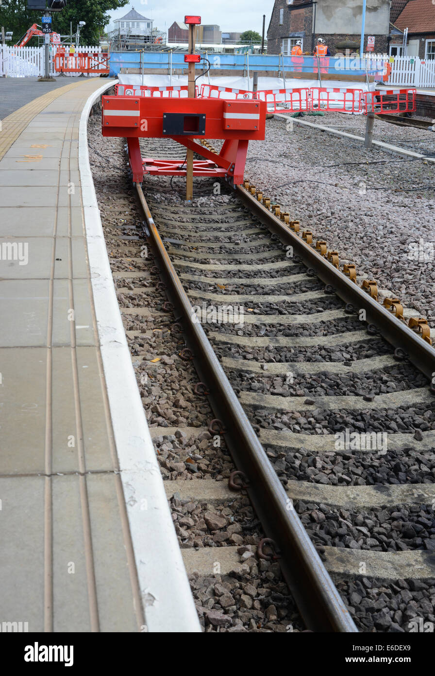 Train line buffer stop hi-res stock photography and images - Alamy