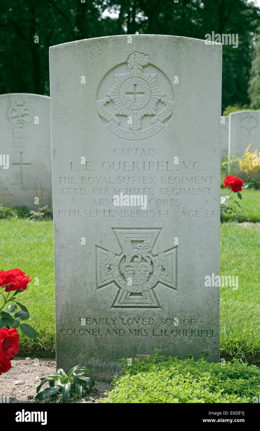 Captain Lionel Queripel VC in the Arnhem Oosterbeek War Cemetery in ...