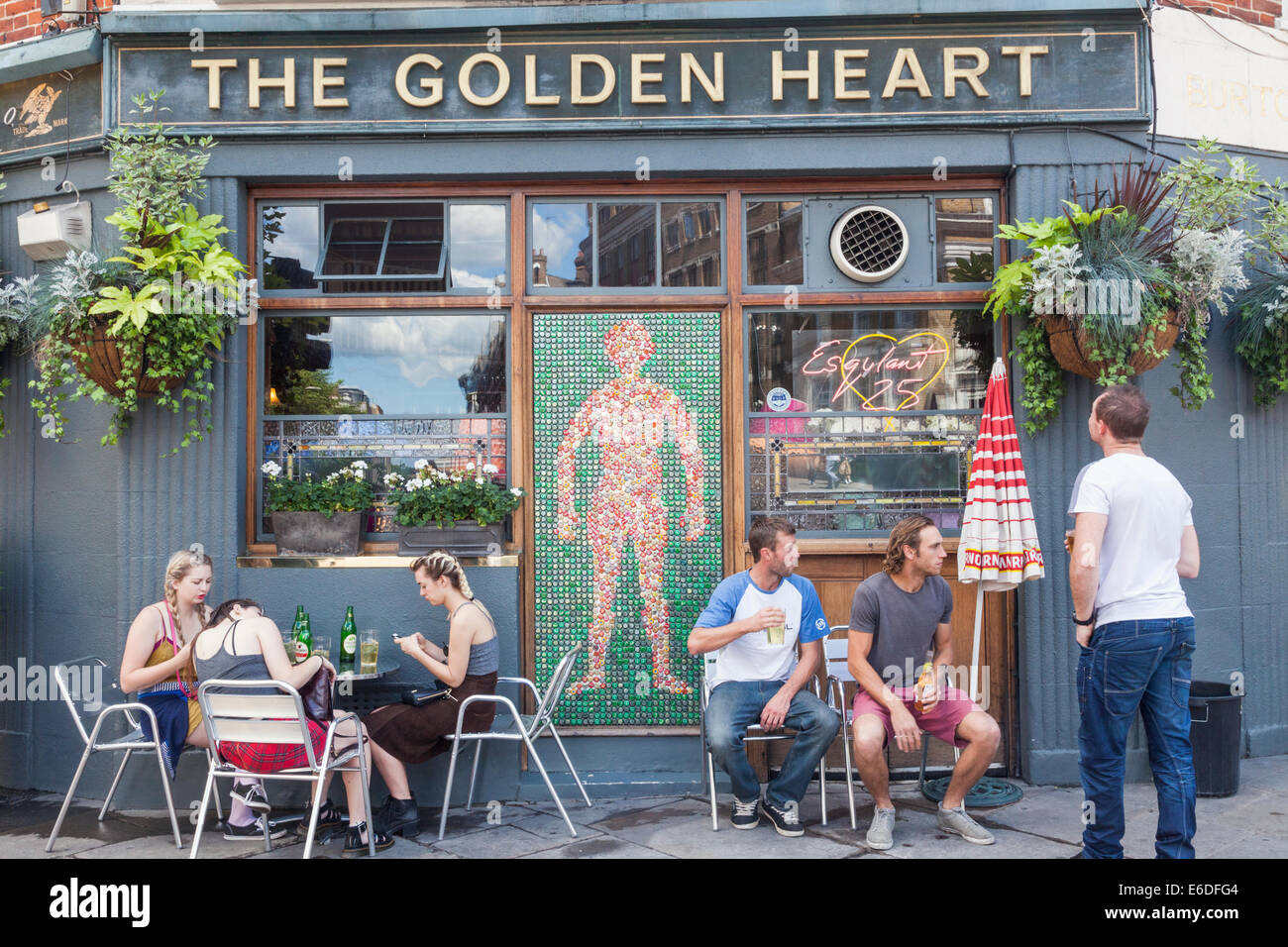 England, London, Tower Hamlets, Spitafields, The Golden Heart Pub Stock ...