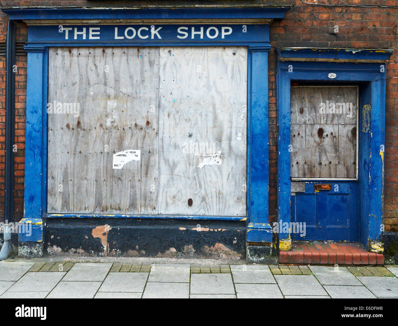 The Lock Shop closed down and boarded up in Congleton UK Stock Photo ...