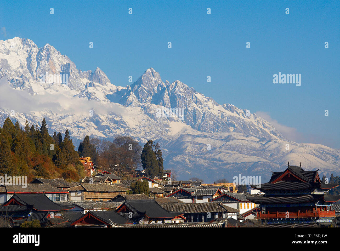 China. Yunnan province. City of Lijiang. UNESCO World Heritage Stock ...