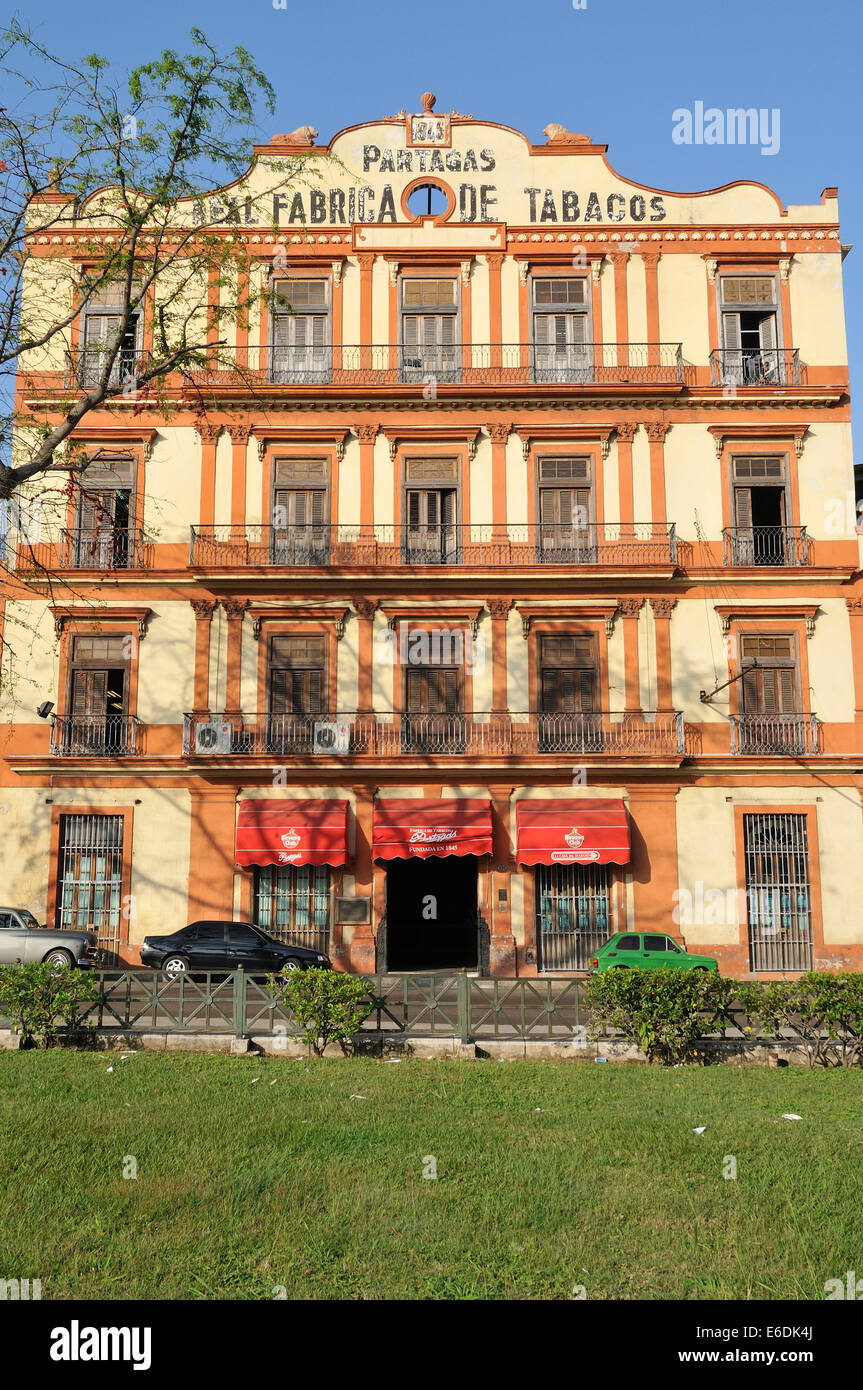 Real fabrica de tabacos partagas hi-res stock photography and images ...