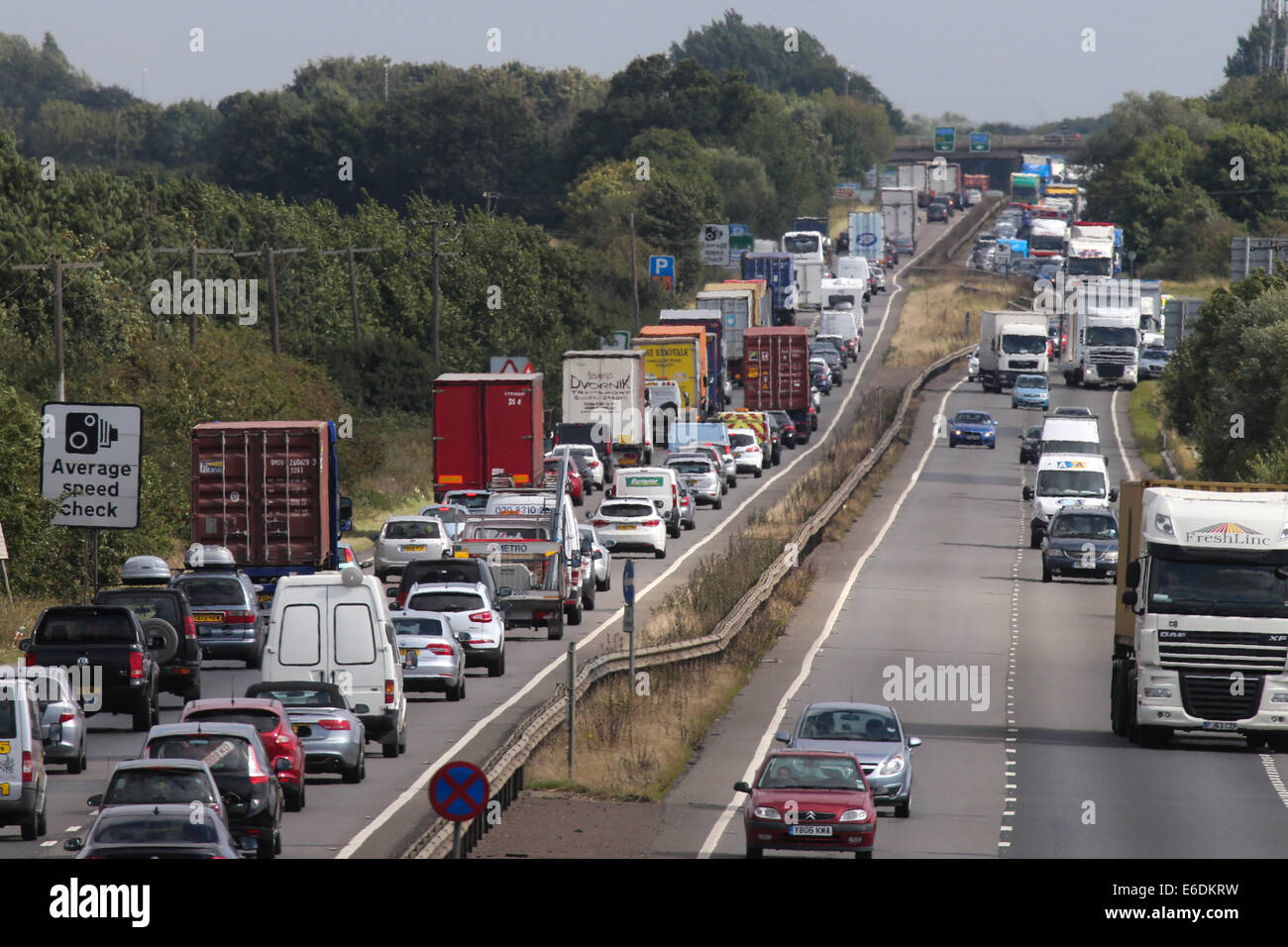 Bank holiday traffic jam in hi-res stock photography and images - Alamy