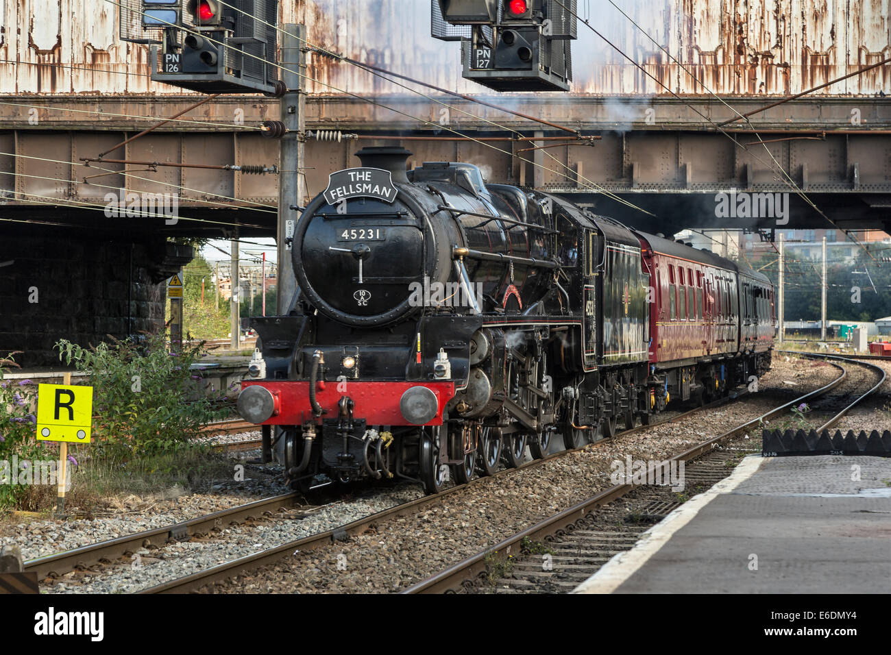 LMS Stanier Class 5 4-6-0 locomotive number 45231 "The Sherwood ...