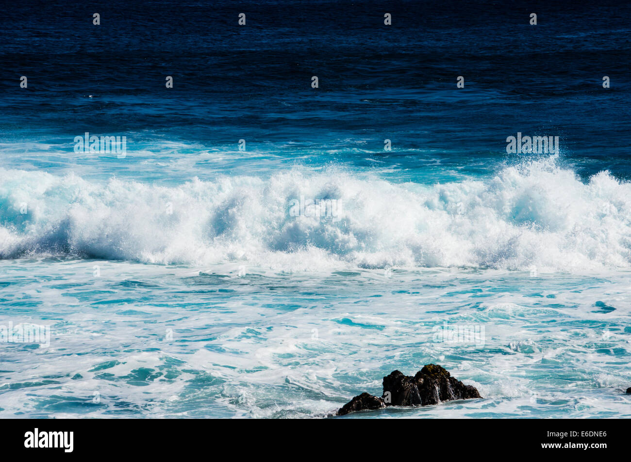 ocean waves surf Stock Photo - Alamy