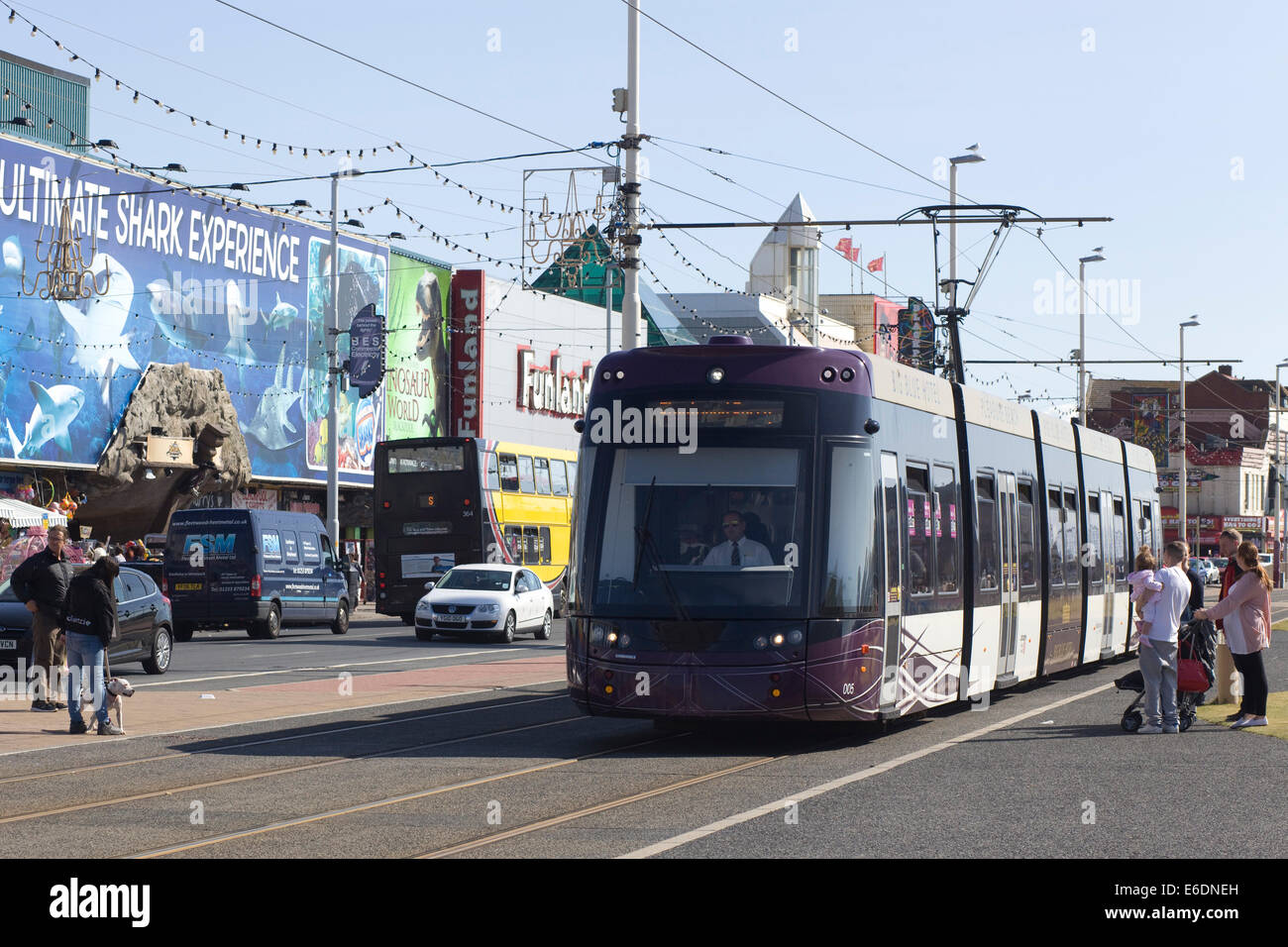 Traditional blackpool tram hi-res stock photography and images - Alamy